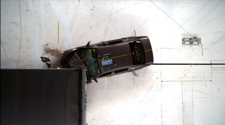 Video from the latest IIHS trailer underride test | Trailer Body Builders